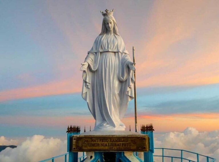 “Ramelau Mountain: A Sacred Journey of Devotion to the Virgin Mary in ...